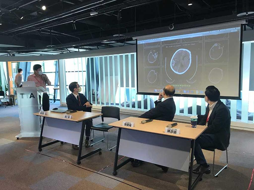 亞洲首家獲美國台灣FDA雙認證AI公司Deep01 與長庚合作急診轉診系統 - 商情 - 工商時報