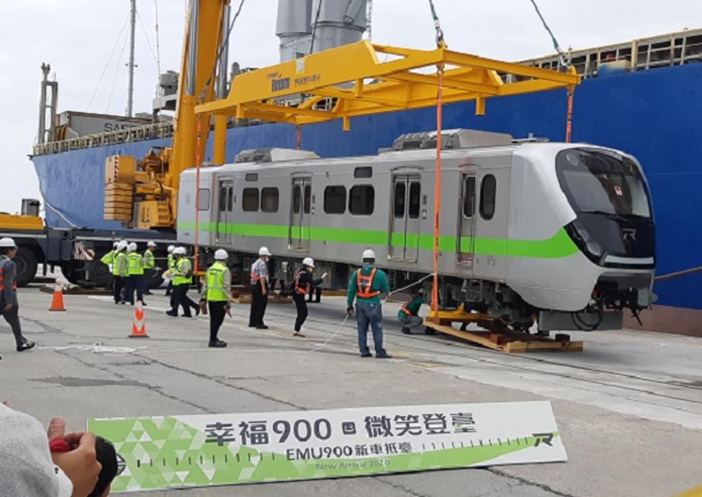臺鐵EMU900電聯車扺台 德國萊因IV&V 一路把關 - 商情 - 工商時報