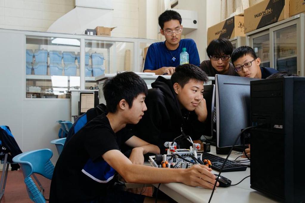 疫情助遠距上課 全球13萬名青年在Open P-TECH學習 - 產業 - 工商時報