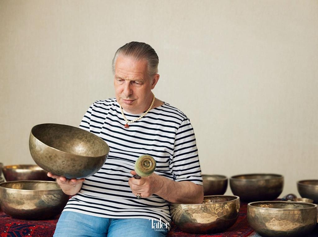 專訪國際頌缽大師Hans de Back 以聲音治療尋回生命悸動 - 書房 - 工商時報