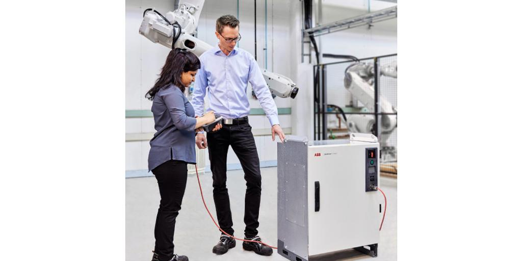 ABB新款機器人控制器，助力更快、更節能的彈性生產 - 商情 - 工商時報