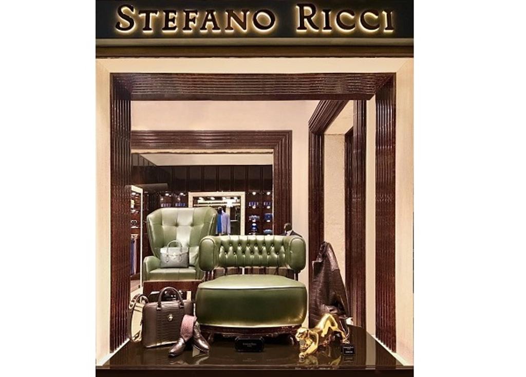 身著Stefano Ricci詮釋非凡—專訪呂世民 - 商情 - 工商時報