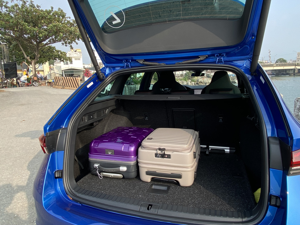 試車報告》展現差異化 Škoda OCTAVIA Combi RS - 商情 - 工商時報