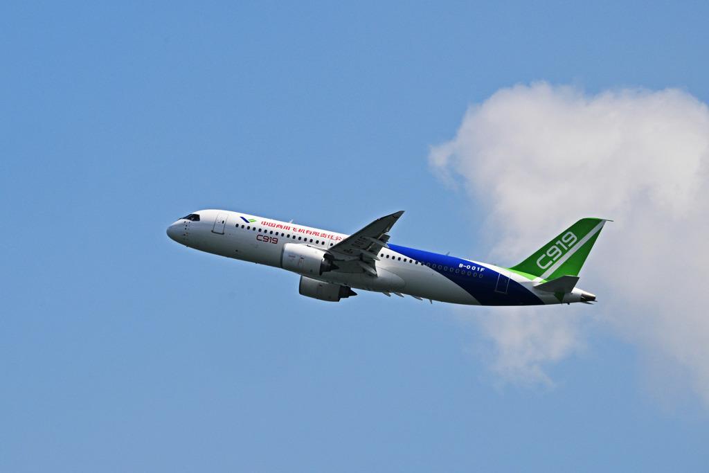 陸國產商用機C919、ARJ21 首次亮相新加坡航展 - 兩岸 - 工商時報