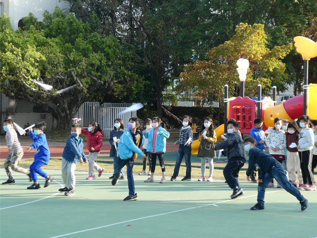 保護學生視力 教育部推「3010120」口訣預防近視 - 生活 - 工商時報