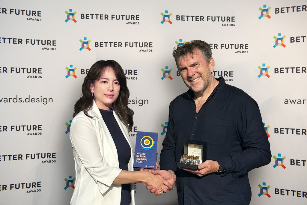 德立生物醫學「DEZONE髮根微療」榮獲米蘭設計大獎私人用品類金獎 - 商情 - 工商時報