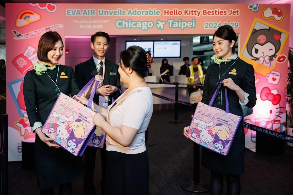 重返芝加哥天空 長榮航空全新Hello Kitty「閨蜜機」吸睛 - 產業 - 工商時報