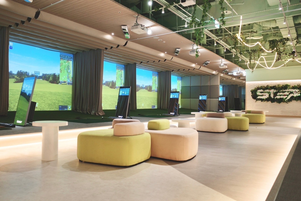 屬於全民的室內高爾夫時代到了 STEP GOLF IFG 汐止館盛大開幕 - 商情 - 工商時報