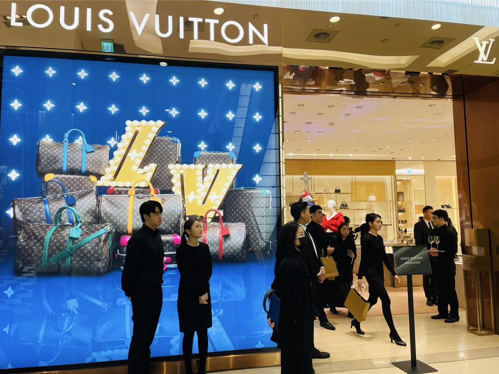 LV北亞首家三層樓旗艦店 插旗SOGO復興店 - 生活 - 工商時報