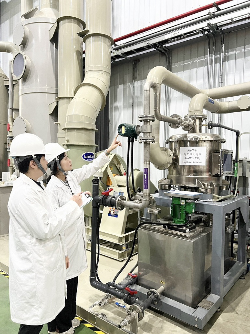 優勝集團研發「Air-Win」高效二氧化碳捕捉 獲德國萊因證明 - 商情 - 工商時報