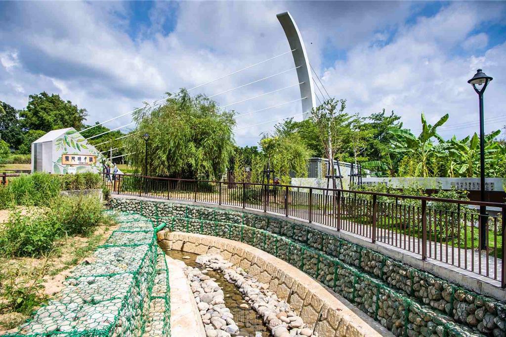 美到像在國外 300年嘉義道爺圳大改造 文學步道很文青 - 生活 - 工商時報