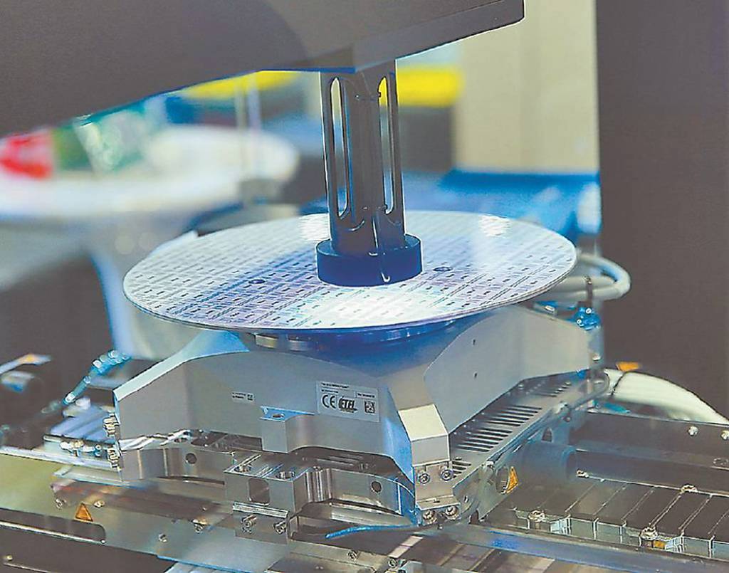 看好矽光子 FAU雙雄卡位CPO 發展現況曝光 - 日報 - 工商時報