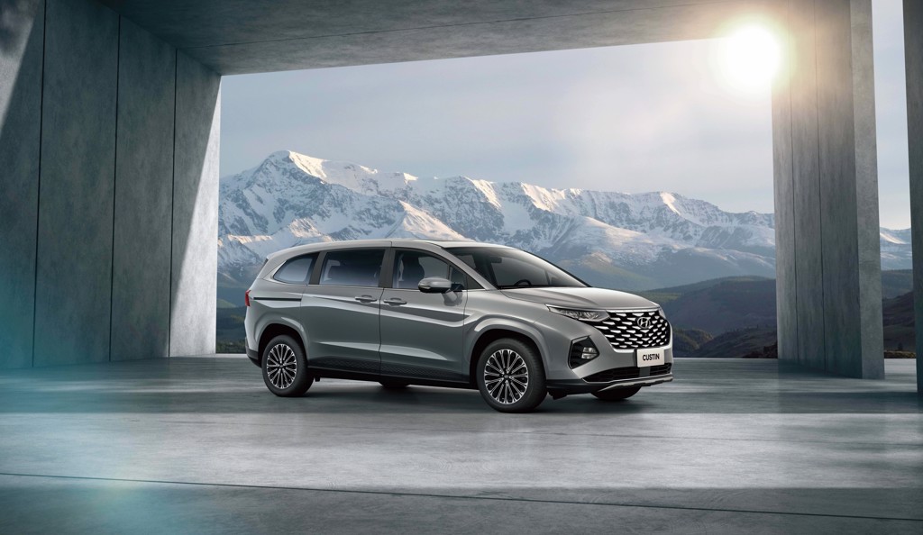 全新渦輪動力旗艦七人座首選 HYUNDAI CUSTIN 2.0T豪華升級上市 - 商情 - 工商時報
